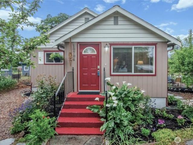 10704 Broadway Ave S, Tacoma, WA 98444