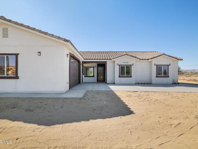 10708 E Ave R 14, Littlerock, CA 93543 | Compass