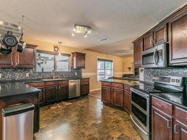 10708 Emerald Park Ln, Fort Worth, TX 76052 | MLS #21160