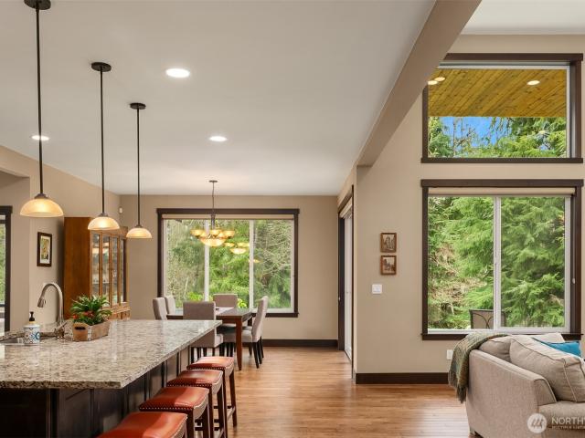10709 th Avenue SE