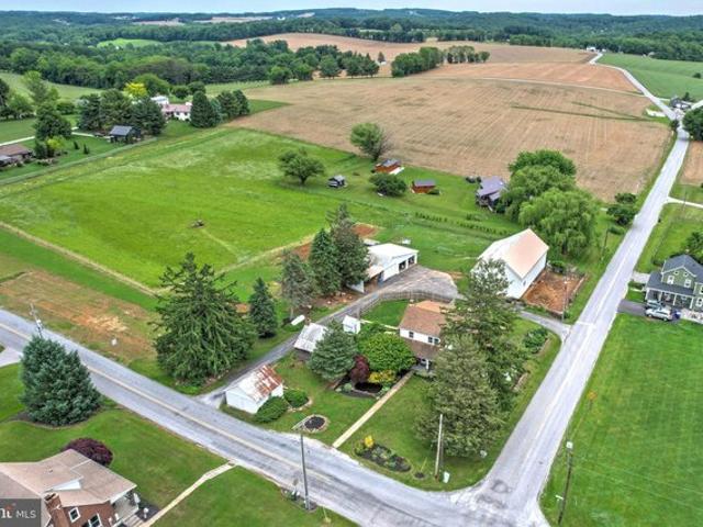 10709 MT Zion Rd, Glen Rock, PA 17327