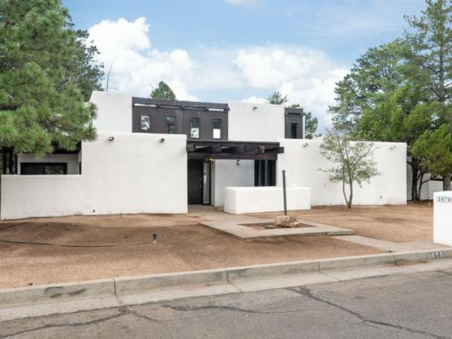 1070 Matador Dr SE, Albuquerque, NM 87123