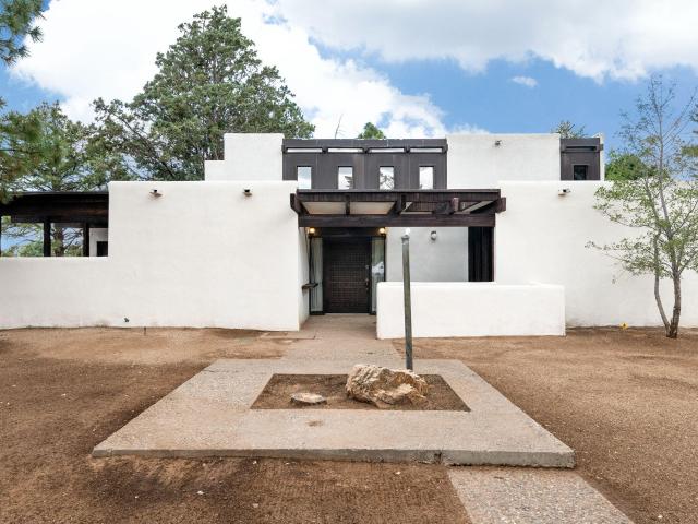 1070 Matador Drive SE