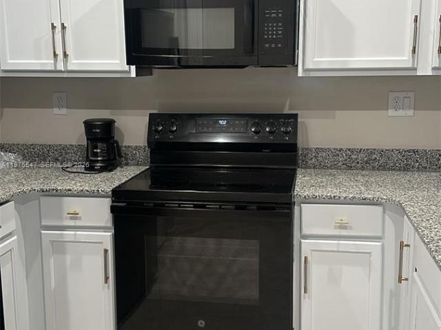 1070 NW 6th Ter, Florida City, FL 33034 | MLS #A11975