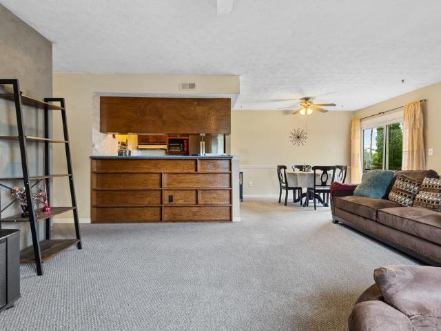 1070 Oakgrove Court # 4