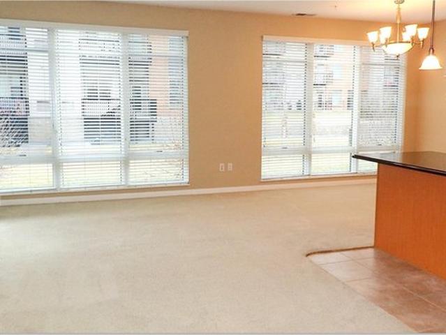 1070 Grandview Ct NE Apt 119, Columbia Heights, MN 55421