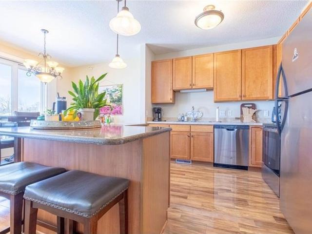 1070 Grandview Ct NE Apt 304, Columbia Heights, MN 55421