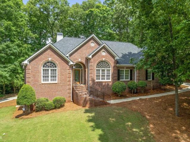 1070 Laurel Ridge Dr, McDonough, GA 30252