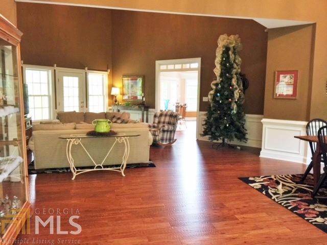 1070 Shoal Creek Court 1052