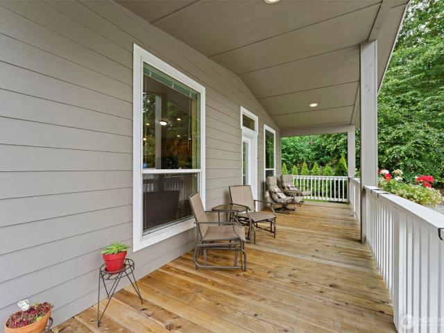 1070 th Avenue E
