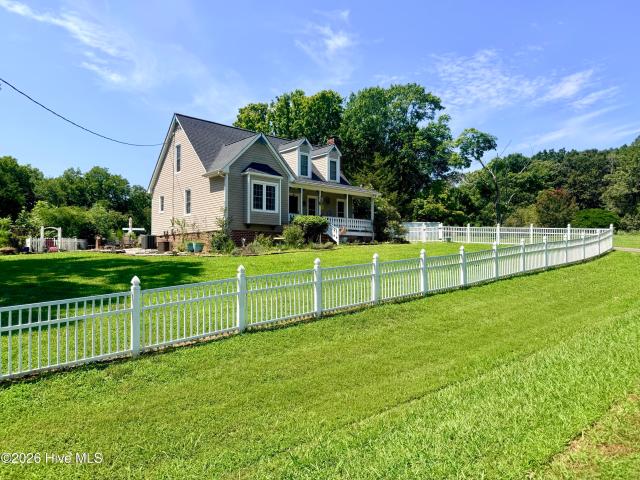 1070 W River Run