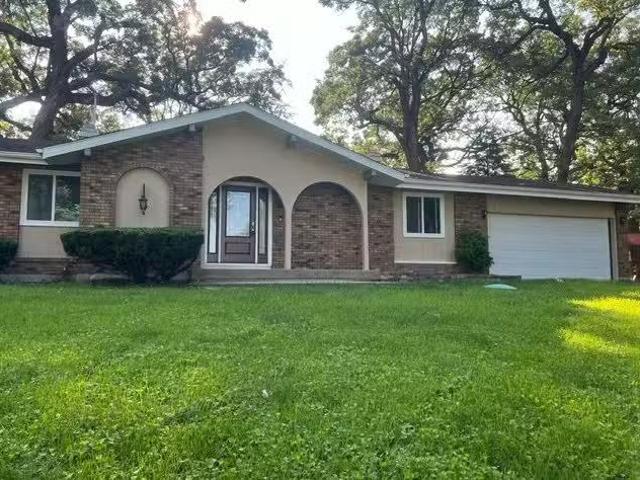 1070 Woodcliff Dr, South Elgin, IL 60177 MLS 12072061
