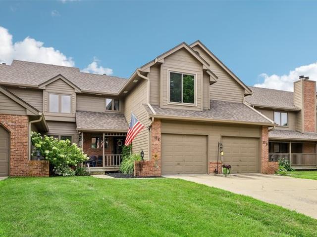 1070 50th St Unit 13E, West Des Moines, IA 50266