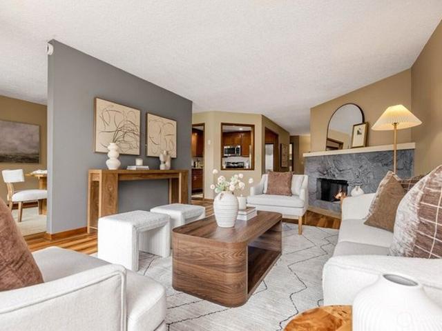 1070 5th Ave S Apt 207, Edmonds, WA 98020
