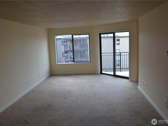1070 5th Avenue S # 307