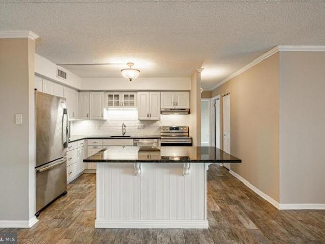 10713 Valley Forge Cir #713, King of Prussia, PA 19406
