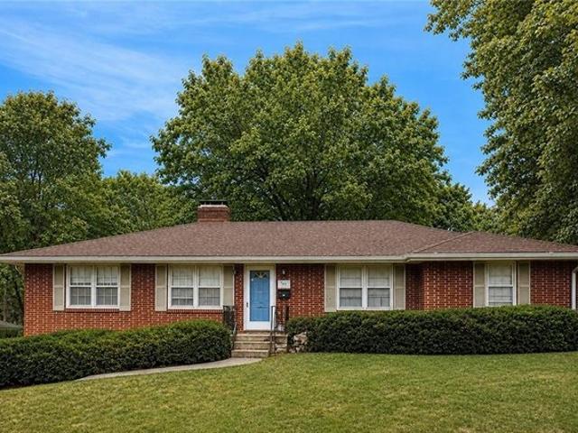 10711 W 67th St, Shawnee, KS 66203