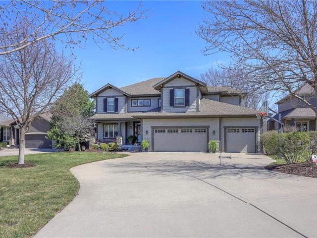 10711 S Appleridge Ln, Olathe, KS 66061 | Compass