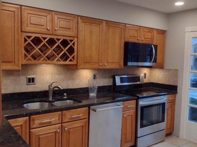 10712 Castleton Turn