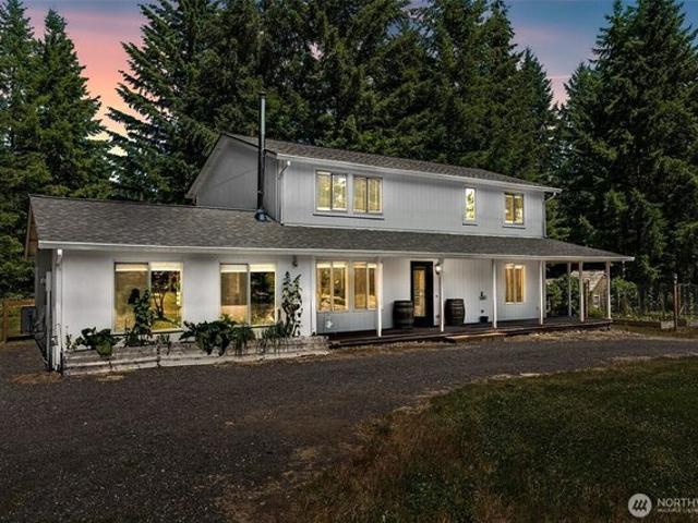 10714 Zephyr Ln SW, Olympia, WA 98512