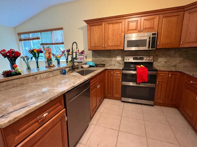 10714 Kasmir Ct, Boynton Beach, FL 33437 | Compass