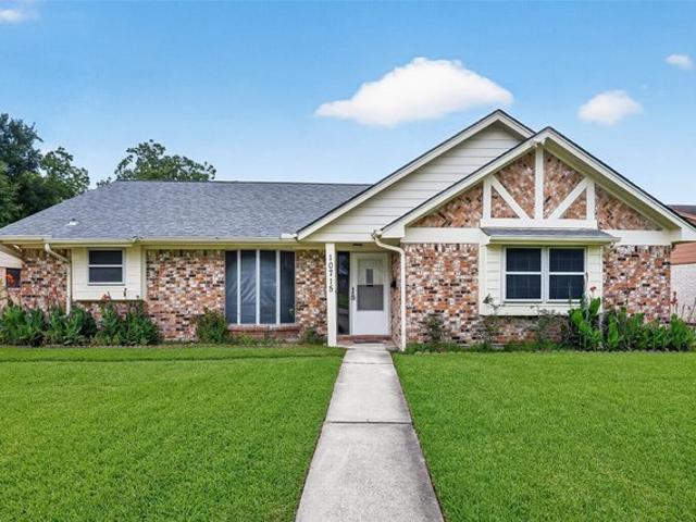 10715 Sagewind Dr, Houston, TX 77089
