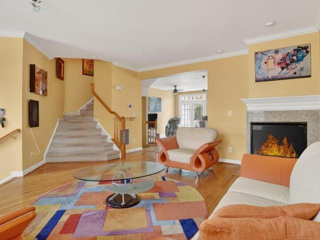 10716 Folkestone Way