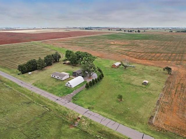 10716 N 2010 Rd, Elk City, OK 73644