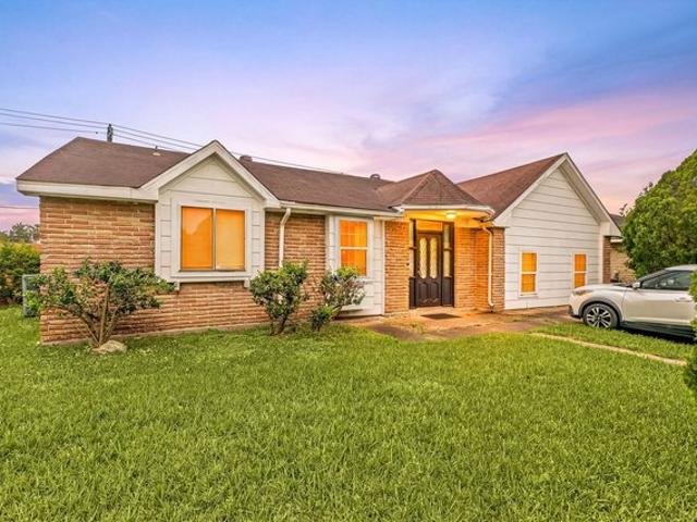 10719 Carvel Ln, Houston, TX 77072