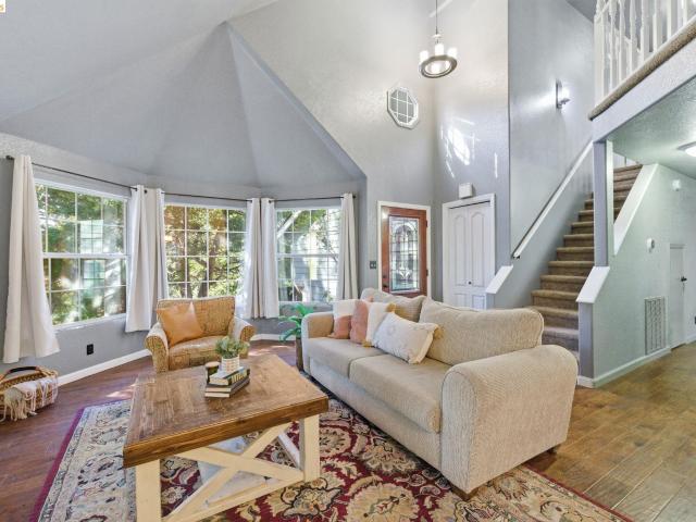 1071 Dogwood Dr, Murphys, CA 95247 | MLS #41129 | Compass