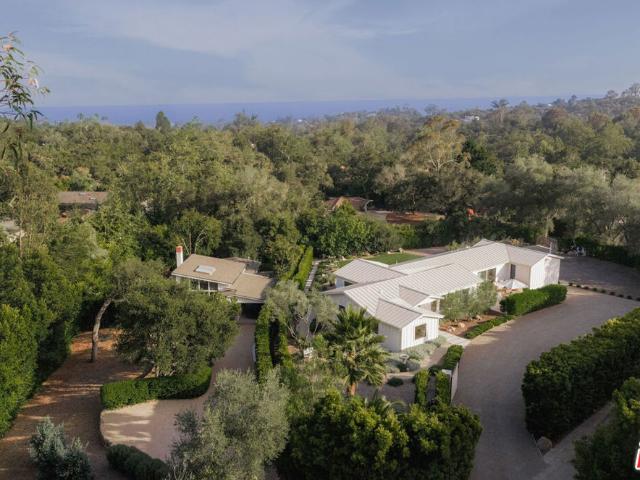 1071 E Mountain Drive