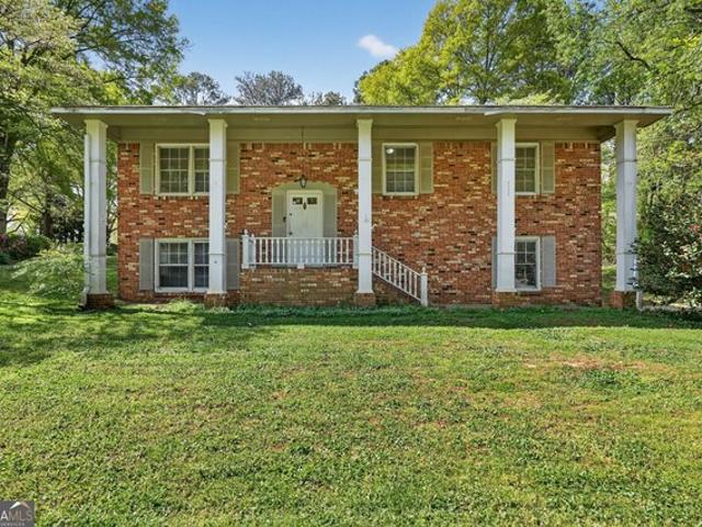 1071 Luther Dr SW, Mableton, GA 30126