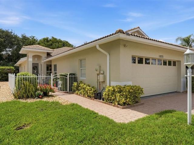1071 Topelis Dr, Englewood, FL 34223