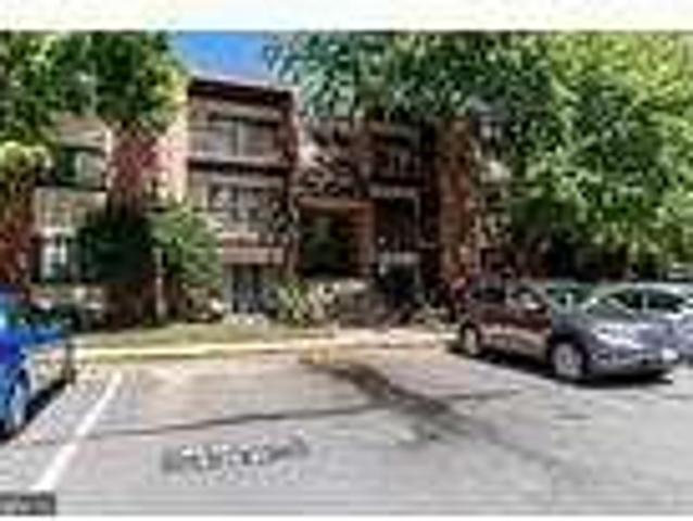 10720 West Dr #303, Fairfax, VA 22030