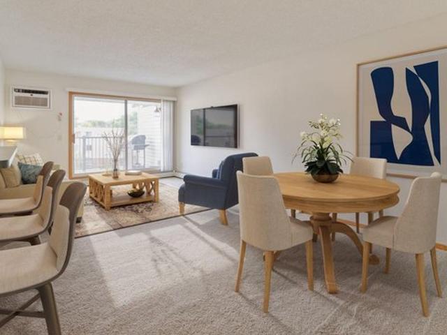 10720 Rockford Rd Apt 305, Plymouth, MN 55442
