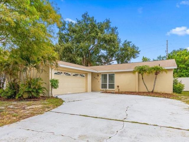 10721 th St, Seminole, FL 33778