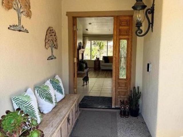 10721 Country Meadows Rd, Salinas, CA 93907
