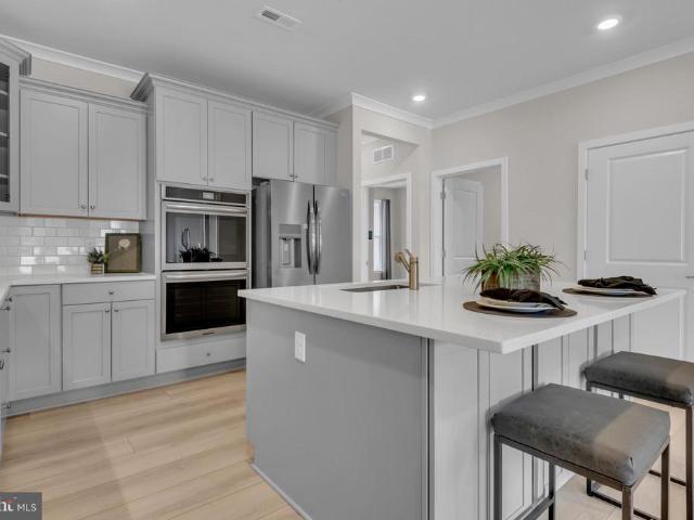 10722 Great Lakes Pl
