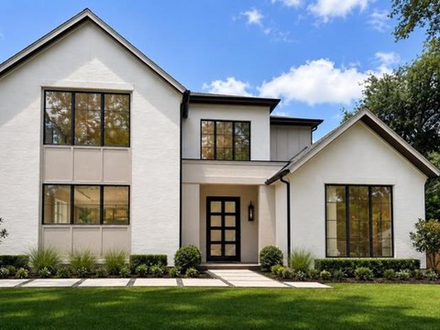 10722 Old Coach Ln, Hunters Creek Village, TX 77024