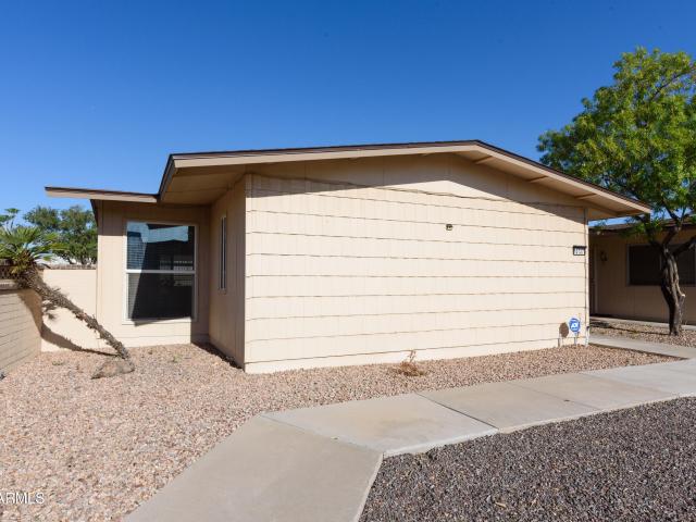 10727 w santa fe drive