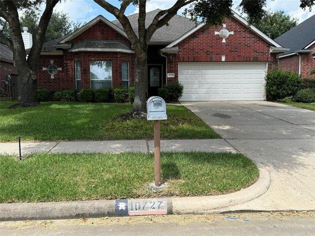 10727 Gilford Crest Dr, Spring, TX 77379