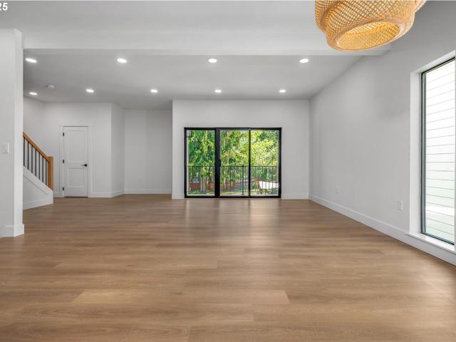 10727 ne fremont st
