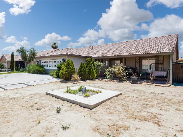 10727 Pershing
