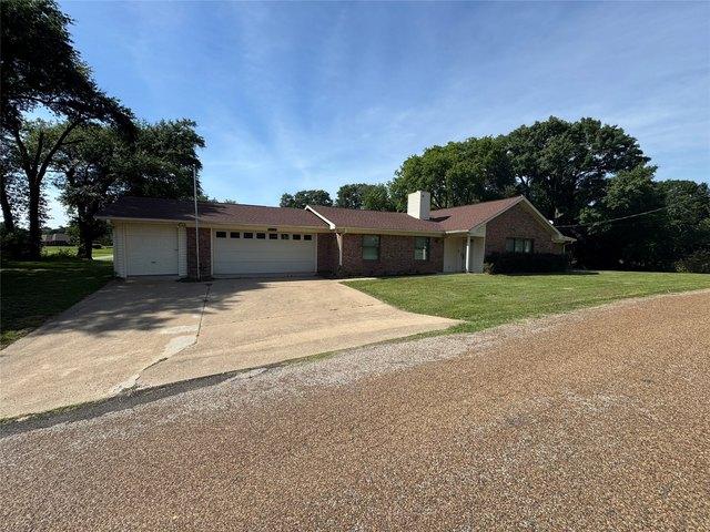 10725 Legg Dr, Kemp, TX 75143