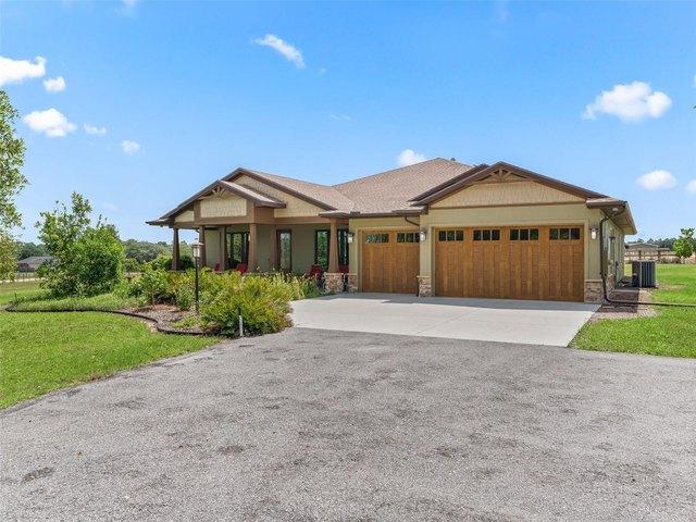 10725 SE 160th Court Rd, Ocklawaha, FL 32179