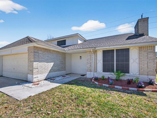 10726 Village Trail Dr, Houston, TX 77065 | MLS #96186 | Compass