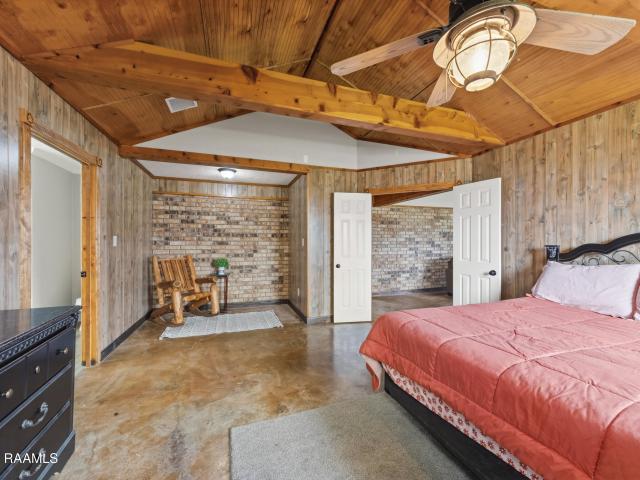 10728 Sandra Dr, Kaplan, LA 70548 | MLS #RA2600003