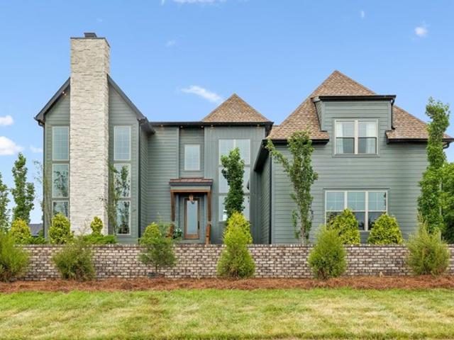 10729 Versailles Rd, Rockvale, TN 37153