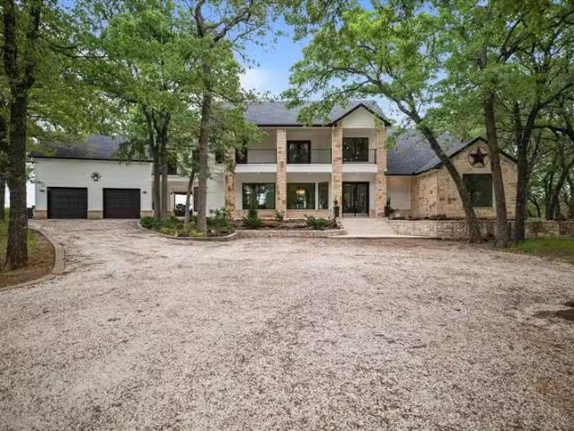 1072 Oak Hill Rd, Valley View, TX 76272