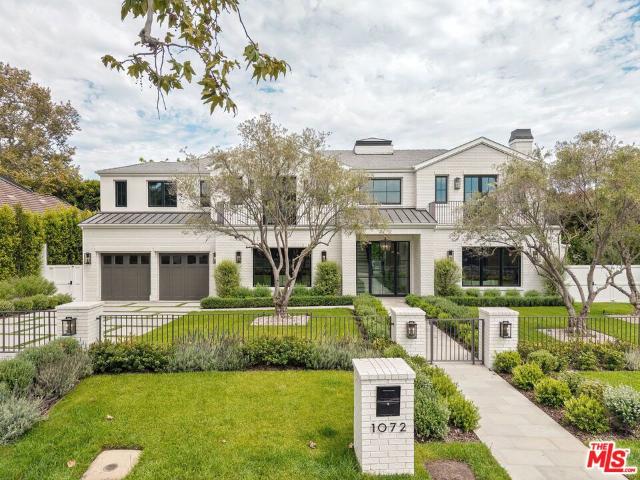 1072 Amalfi Drive